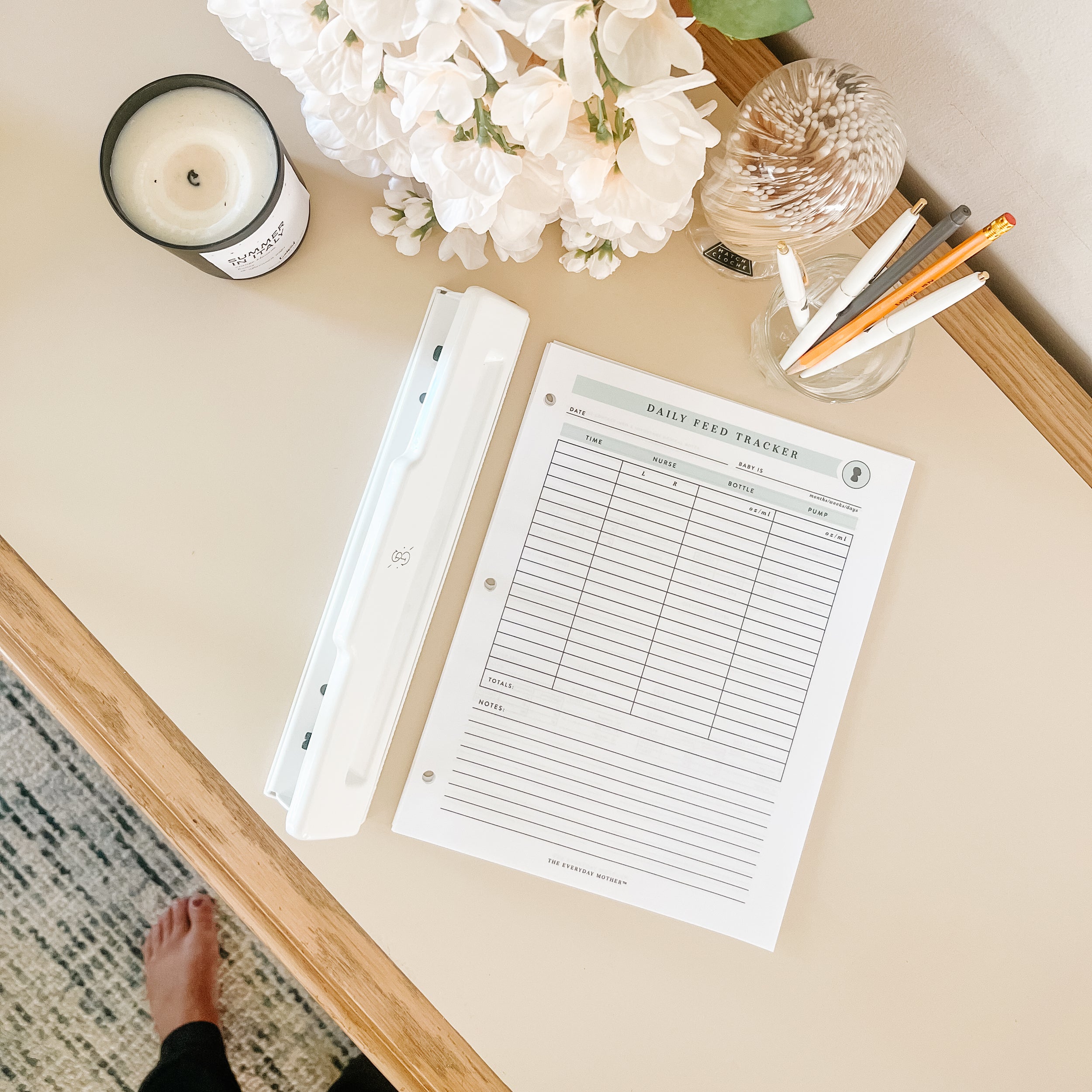 Printable Daily Feed Tracking Page – The Everyday Mother